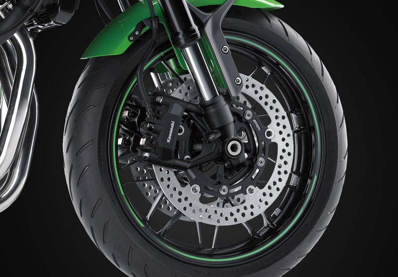 Kawasaki Z900RS | Iconic Throwback Retro Sport Motorcycle