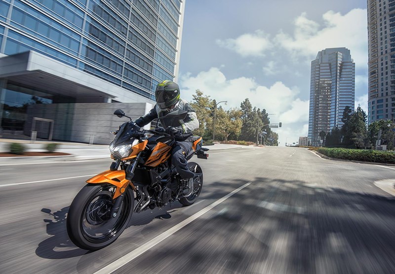 Kawasaki Z400| Supernaked Motorcycle | Aggressive Styling