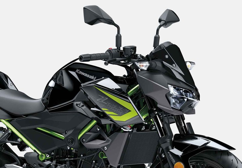 Kawasaki Z400| Motocyclette Superdénudée | Style Agressif
