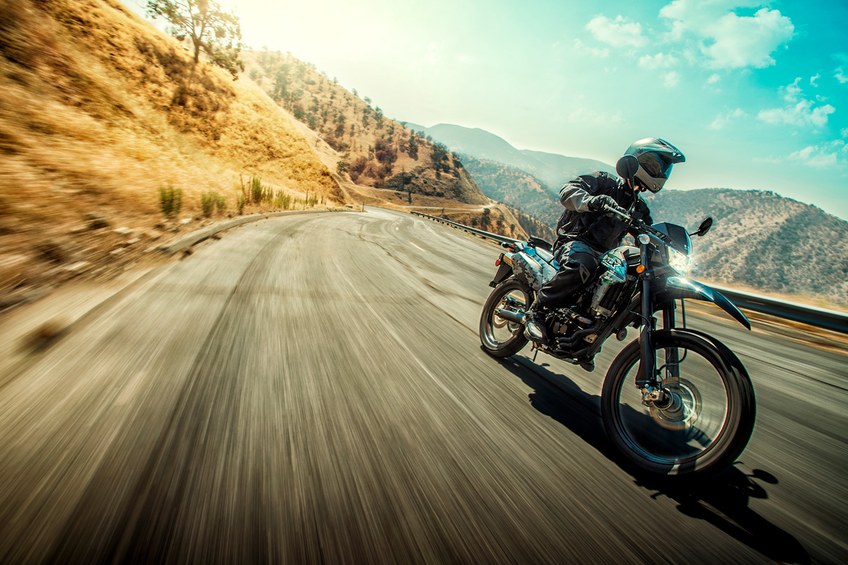 2018 KLX250 CAMO Motorcycle | Canadian Kawasaki Motors Inc.