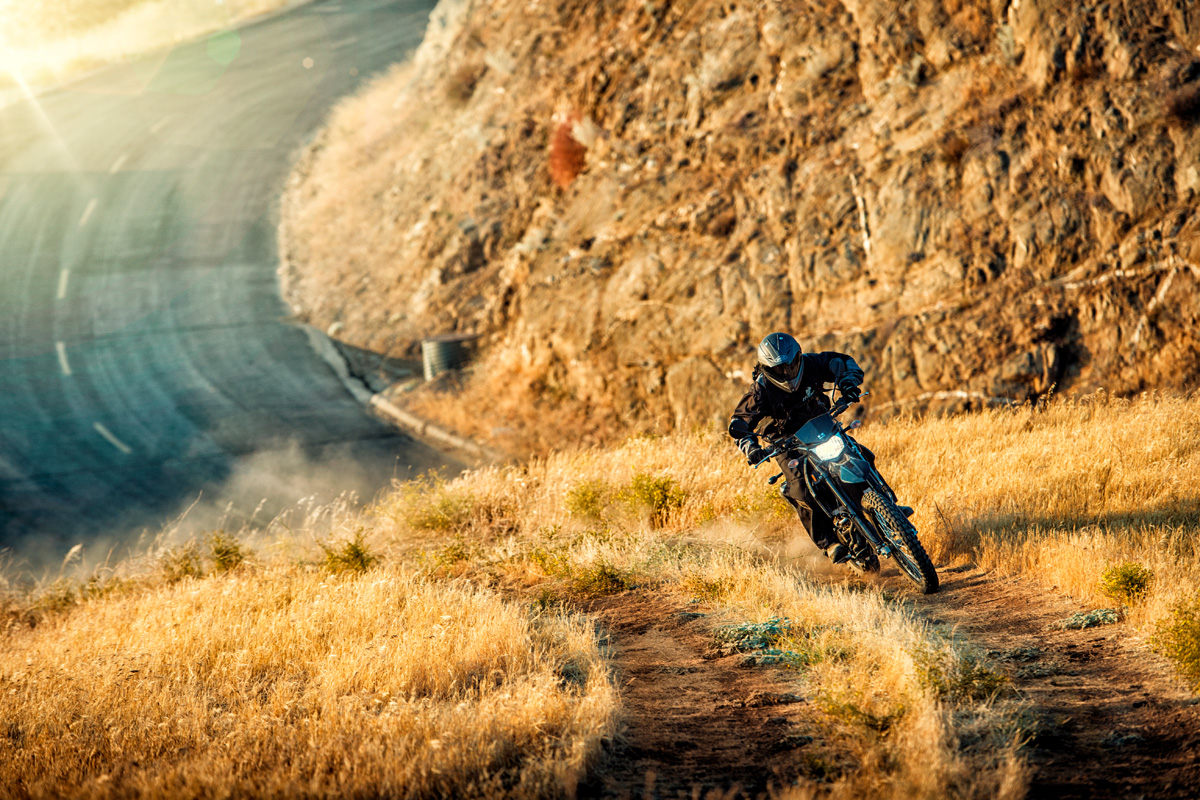 2018 KLX250 CAMO Motorcycle | Canadian Kawasaki Motors Inc.