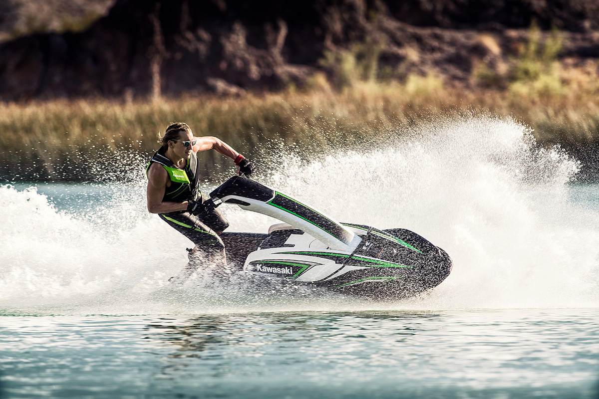 2018 JET SKI SX-R Watercraft | Canadian Kawasaki Motors Inc.