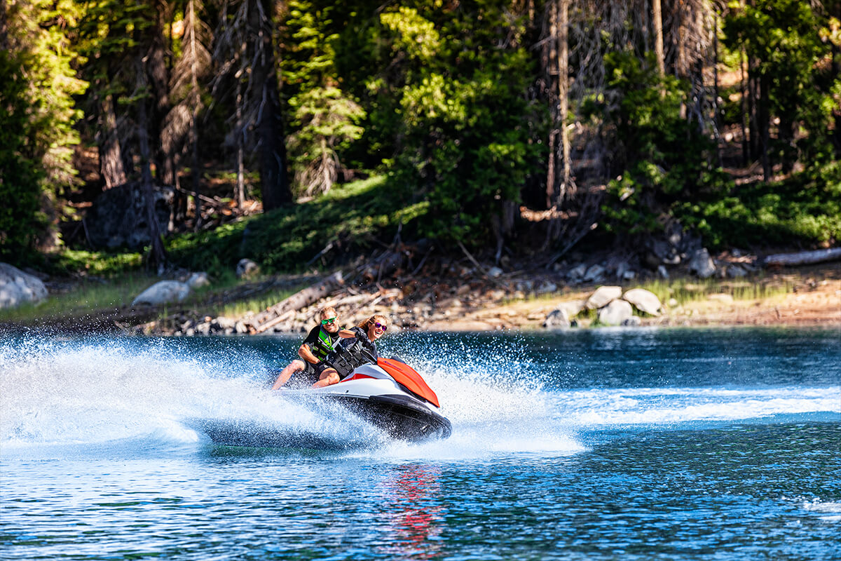 2020 JET SKI STX-160 Watercraft | Canadian Kawasaki Motors Inc.
