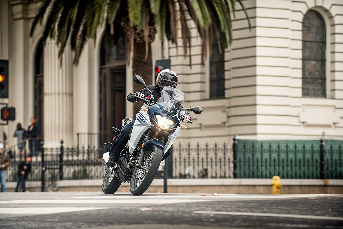 2022 VERSYS-X 300 Motorcycle | Canadian Kawasaki Motors Inc.