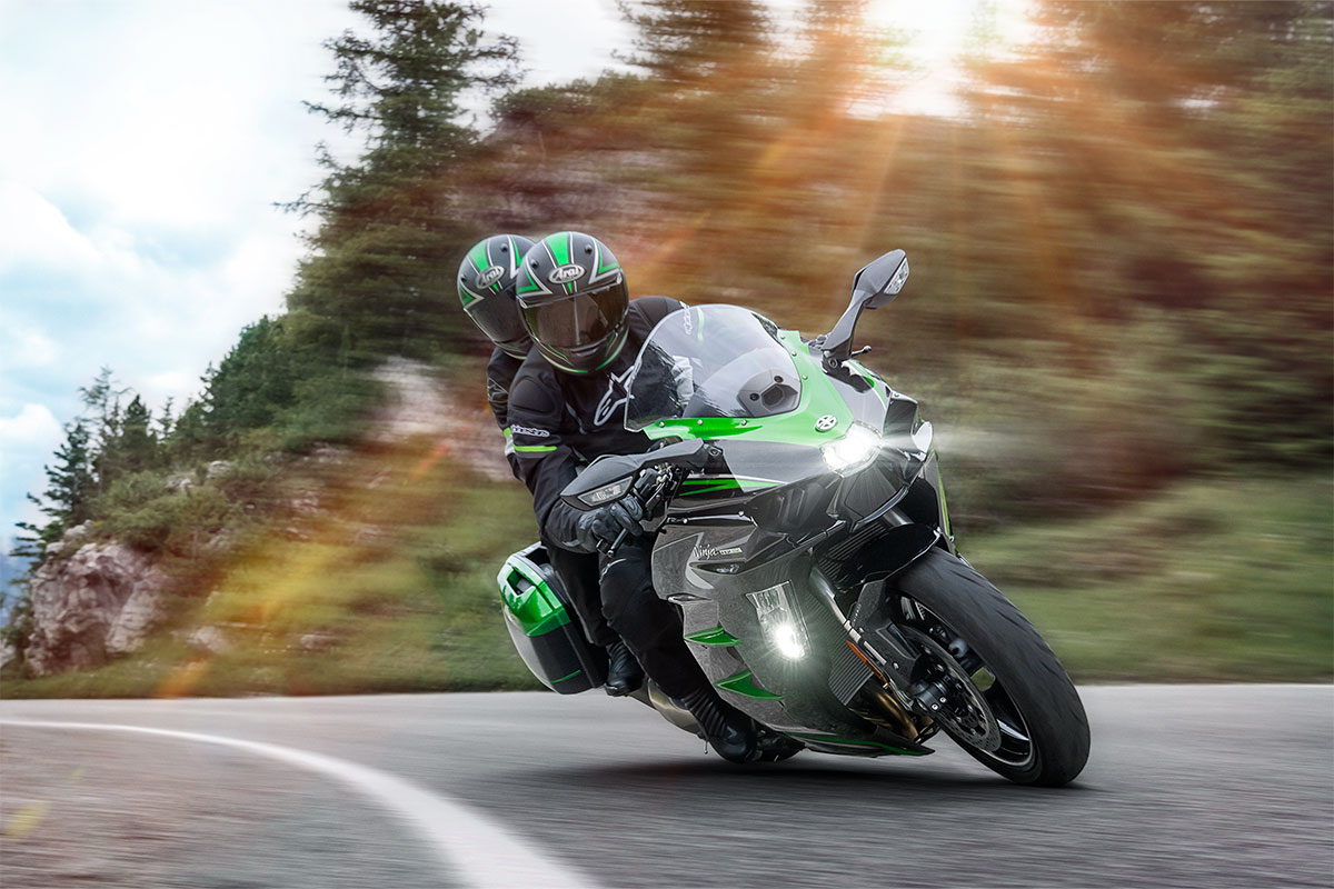2024 NINJA H2 SX SE Motorcycle | Canadian Kawasaki Motors Inc.