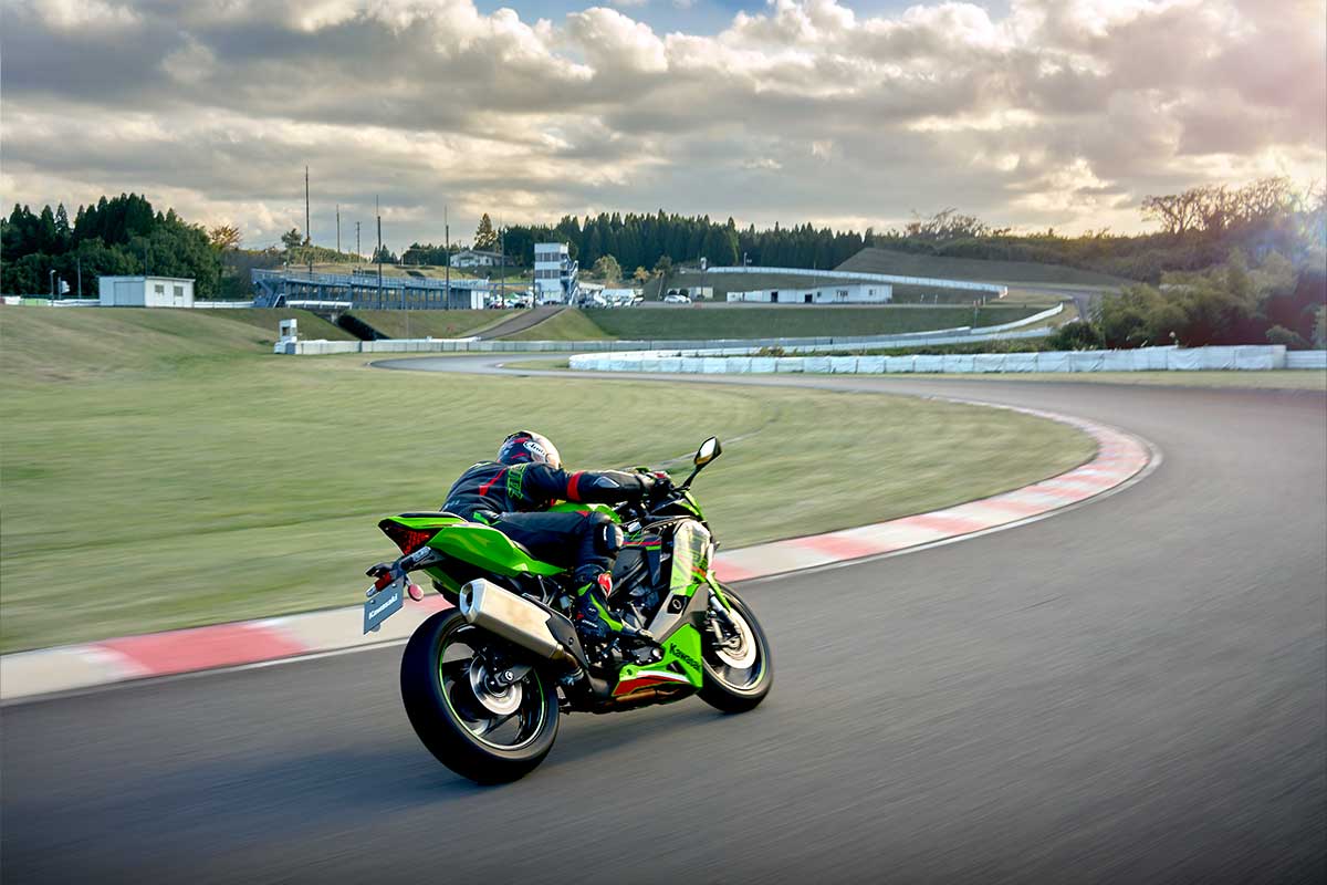 2024 NINJA ZX-4RR Motorcycle | Canadian Kawasaki Motors Inc.