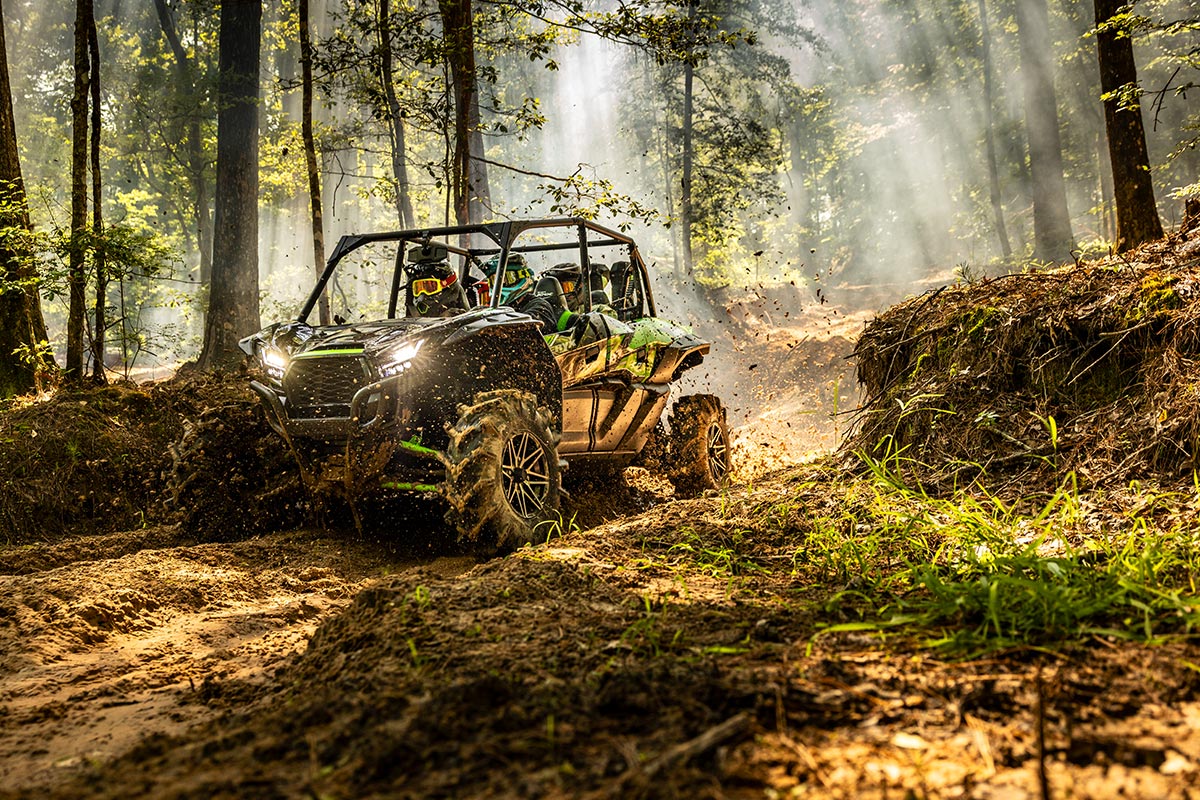 2025 TERYX KRX4 1000 LIFTED EDITION Side x Side | Canadian Kawasaki ...