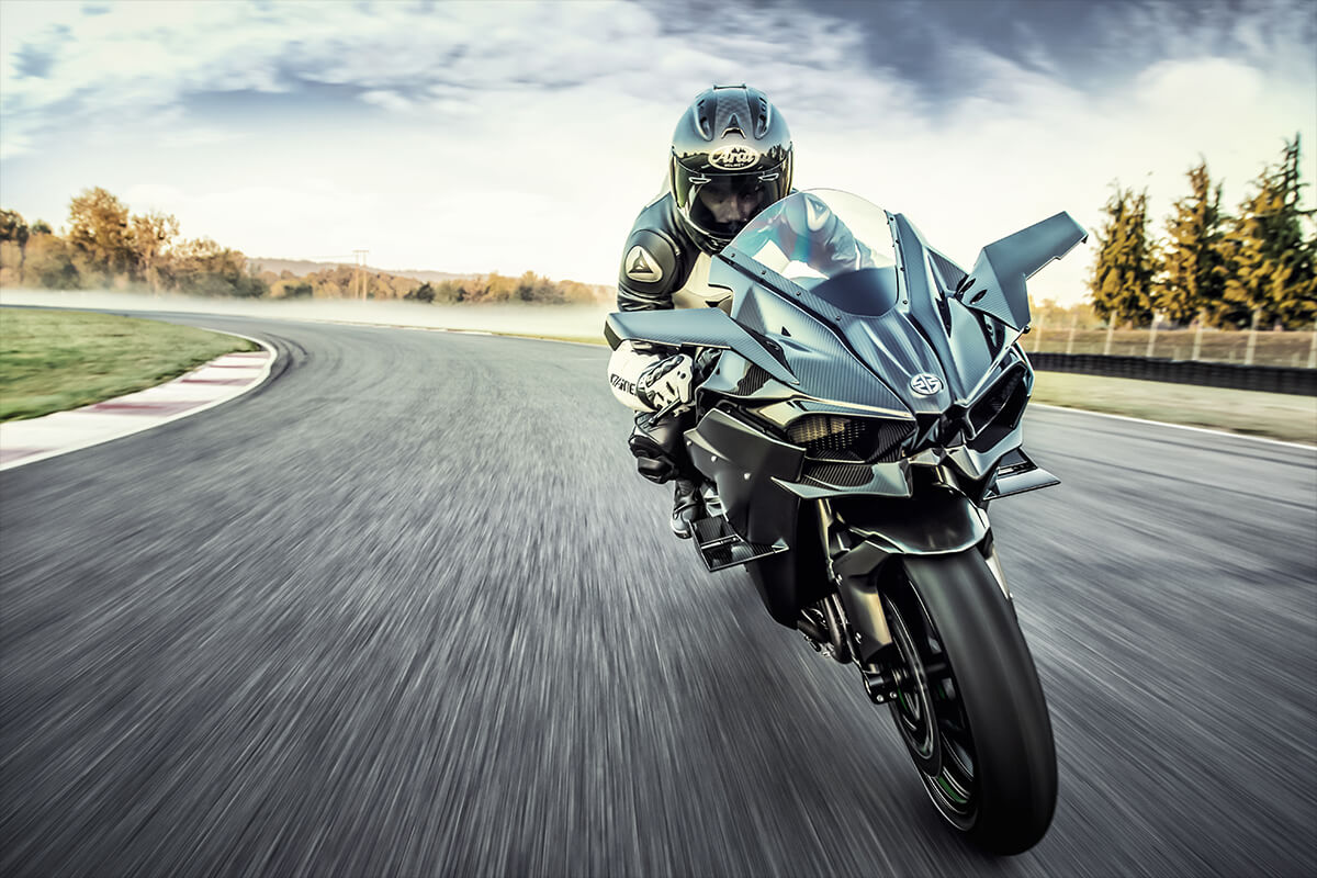 2025 NINJA H2R Motorcycle | Canadian Kawasaki Motors Inc.
