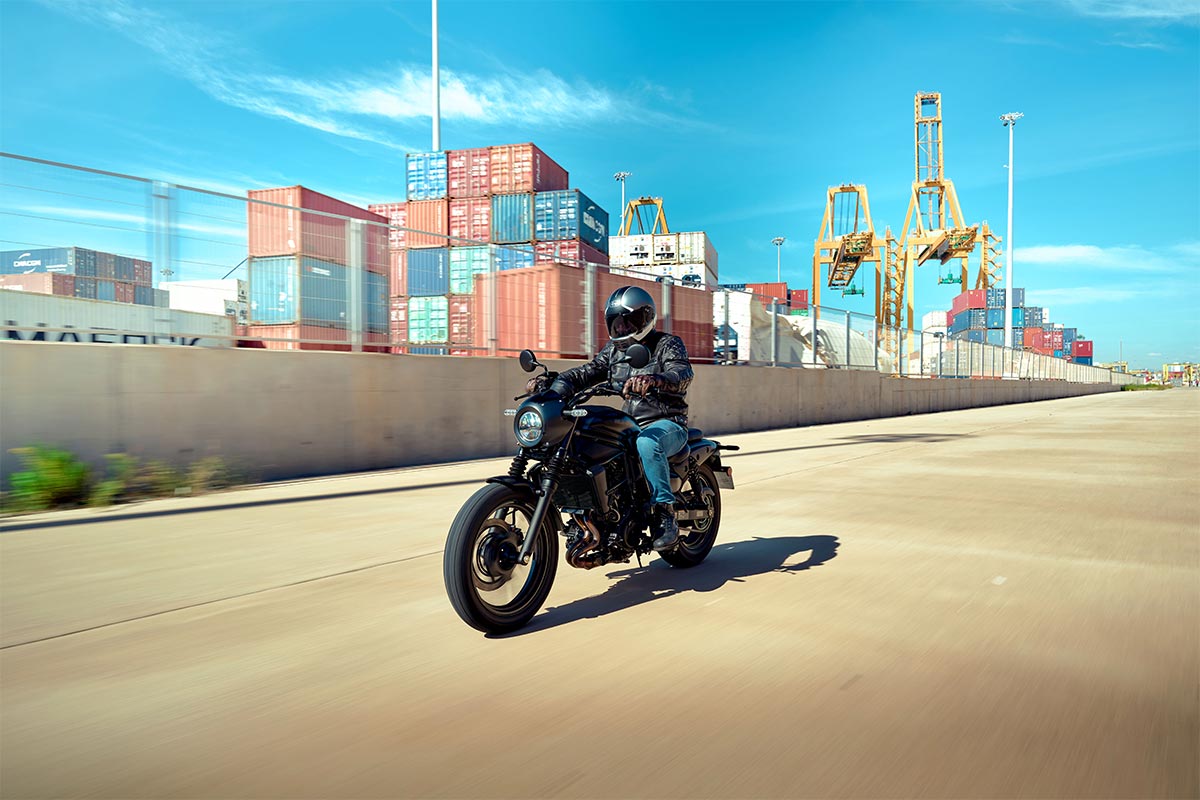 2025 ELIMINATOR 500 SE Motorcycle | Canadian Kawasaki Motors Inc.
