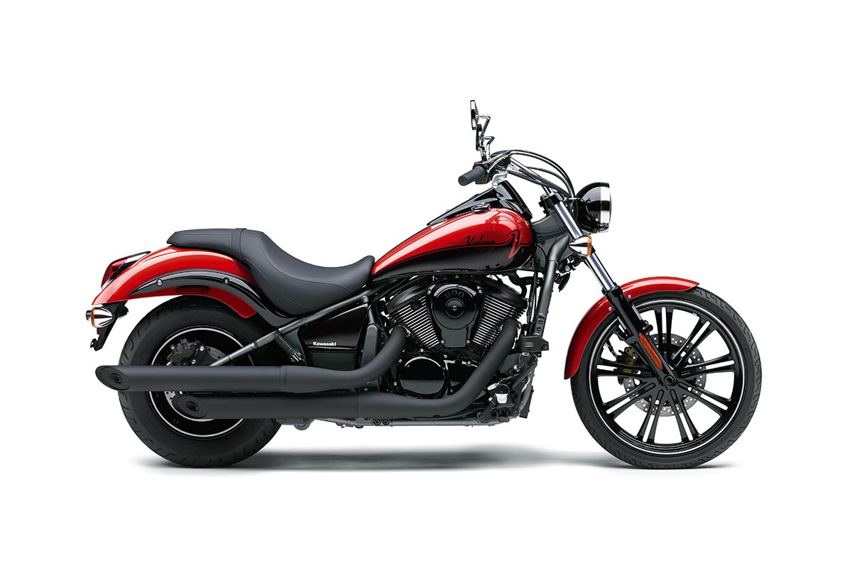 2025 VULCAN 900 CUSTOM Motorcycle | Canadian Kawasaki Motors Inc.
