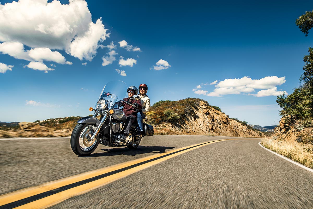 2025 VULCAN 900 CLASSIC LT Motorcycle | Canadian Kawasaki Motors Inc.