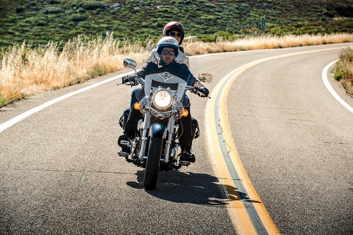 2025 VULCAN 900 CLASSIC LT Motorcycle | Canadian Kawasaki Motors Inc.