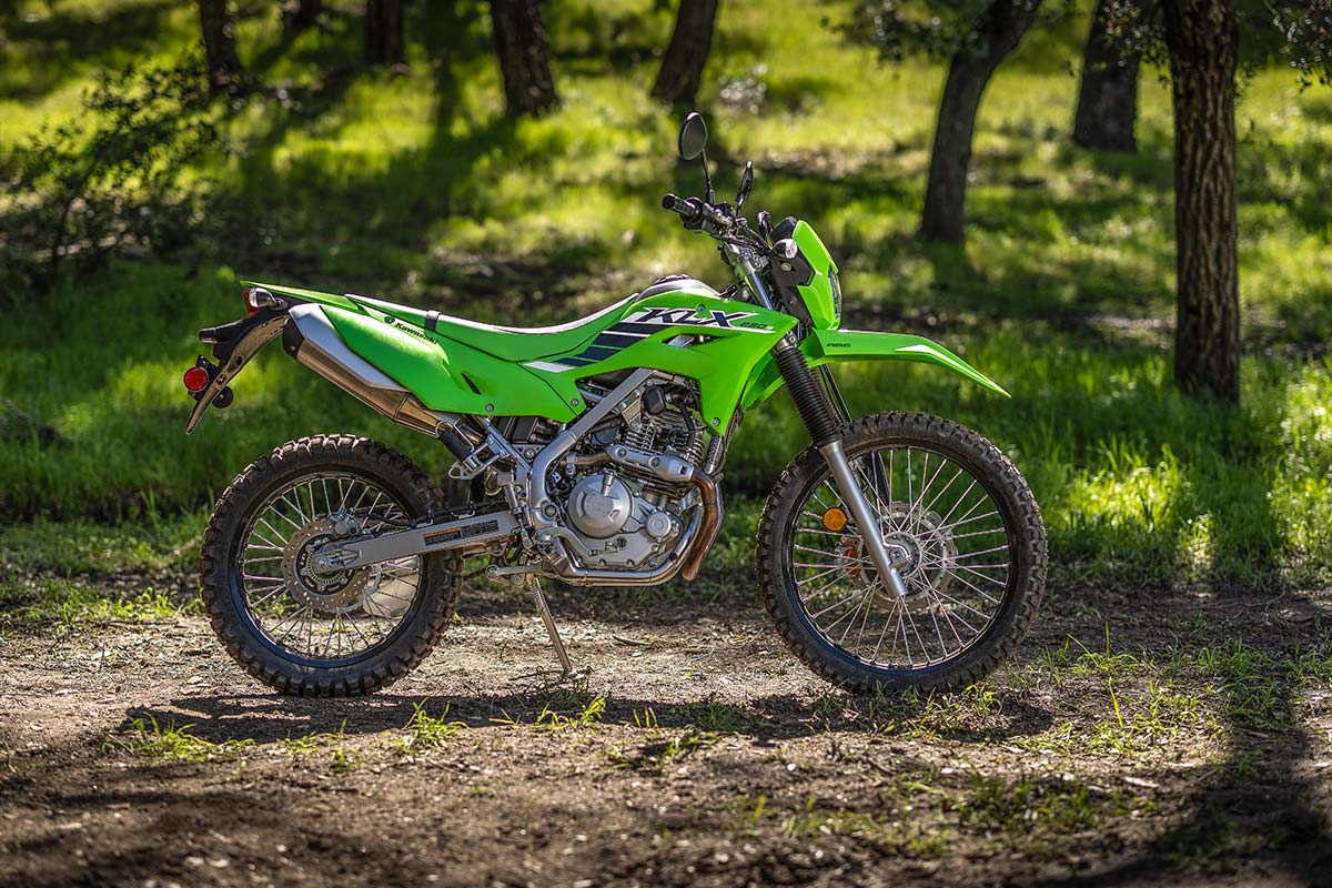 2025 KLX230 S Motorcycle | Canadian Kawasaki Motors Inc.