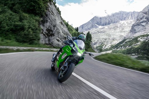 2025 NINJA H2 SX SE Motorcycle | Canadian Kawasaki Motors Inc.