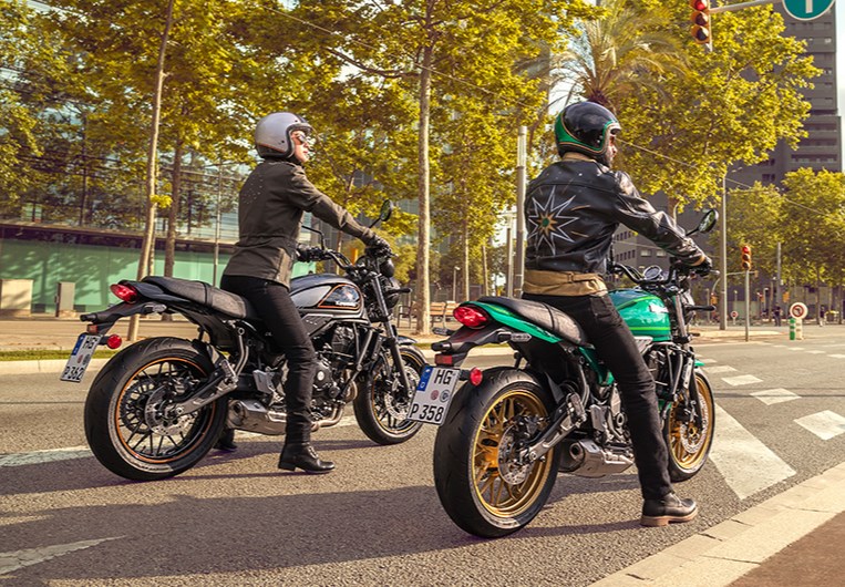 Kawasaki Z650RS | Motorcycle | Iconic Throwback