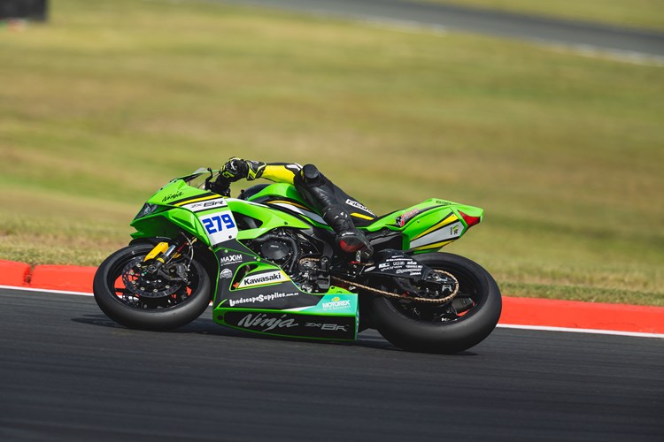 Race win for BCperformance & Olly Simpson in Queensland | Official Kawasaki Racing Site