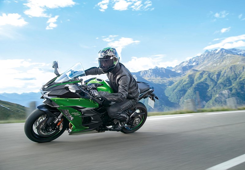 Kawasaki Ninja H2® SX | Motorcycle | Luxury & Power