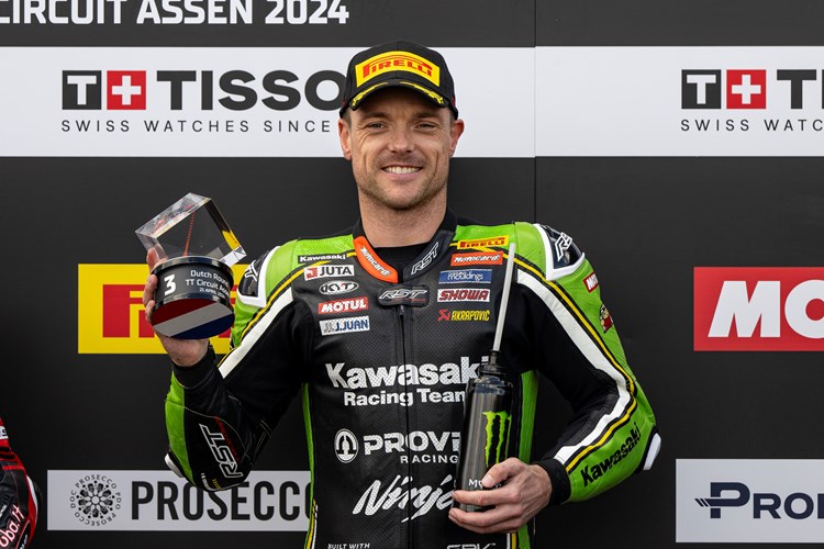 Podium For Lowes In The Superpole Race | Official Kawasaki Racing Site