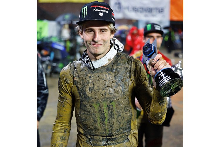 MONSTER ENERGY®/PRO CIRCUIT/KAWASAKI RIDER LEVI KITCHEN LANDS ON THE ...