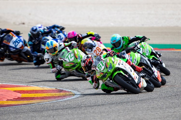 Kawasaki Riders Fight Hard For First Championship Points | Official ...