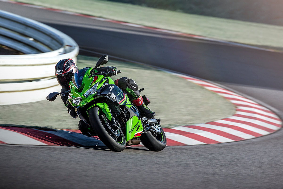 2023 NINJA ZX-4RR Sepeda Motor | Kawasaki Motor Indonesia