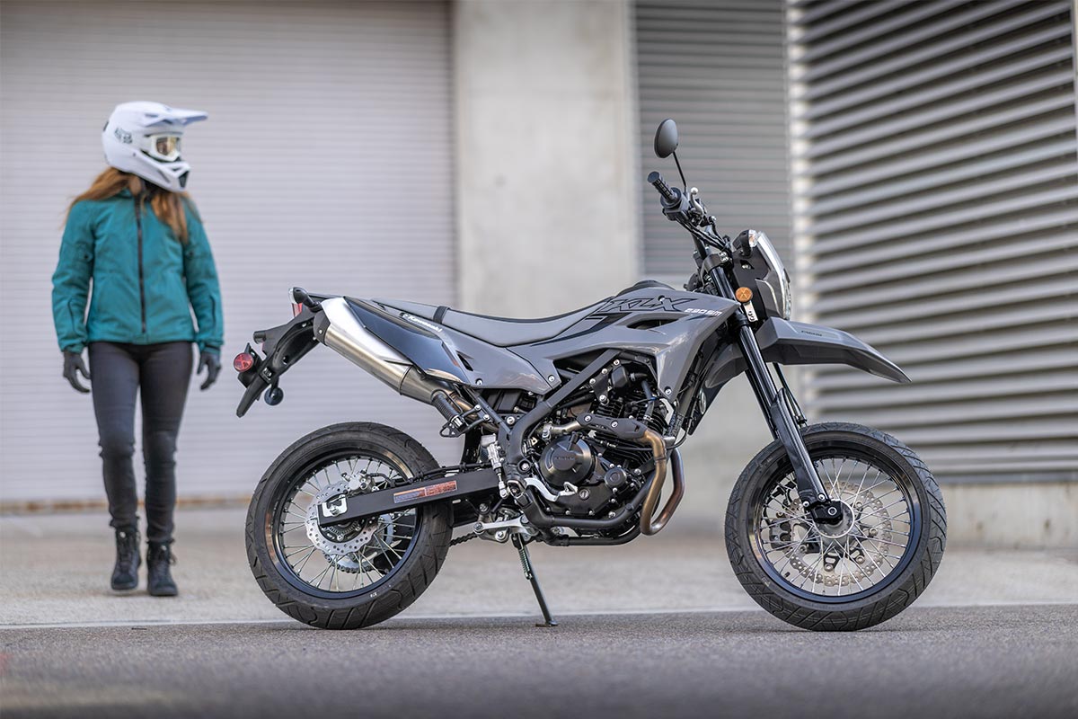 2025 KLX230SM モーターサイクル |株式会社カワサキモータースジャパン